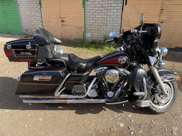 Черный Харли-Девидсон Electra Glide 1993 в Науйойи-Акмяне, объемом двигателя 1.34 л и пробегом 66 тыс. км за 6000 €, фото 1 на AUTOMOTO.COM.LV