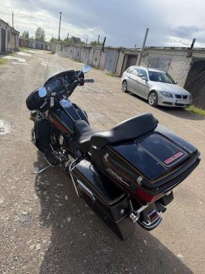 Black Harley-Davidson Electra Glide 1993 in Naujoji Akmene, with an engine capacity of 1.34 L and mileage of 66 thousand km for 6000 €, photo 8 on AUTOMOTO.COM.LV