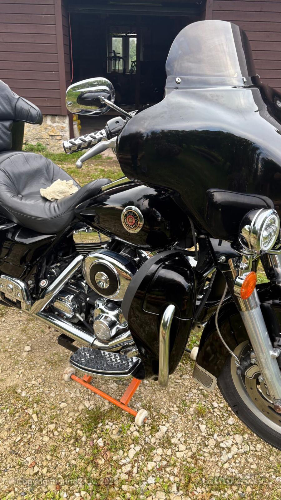 Черный Харли-Девидсон Electra Glide 2000 в Пярну, объемом двигателя 1.45 л и пробегом 38 тыс. км за 7000 €, фото 3 на AUTOMOTO.COM.LV