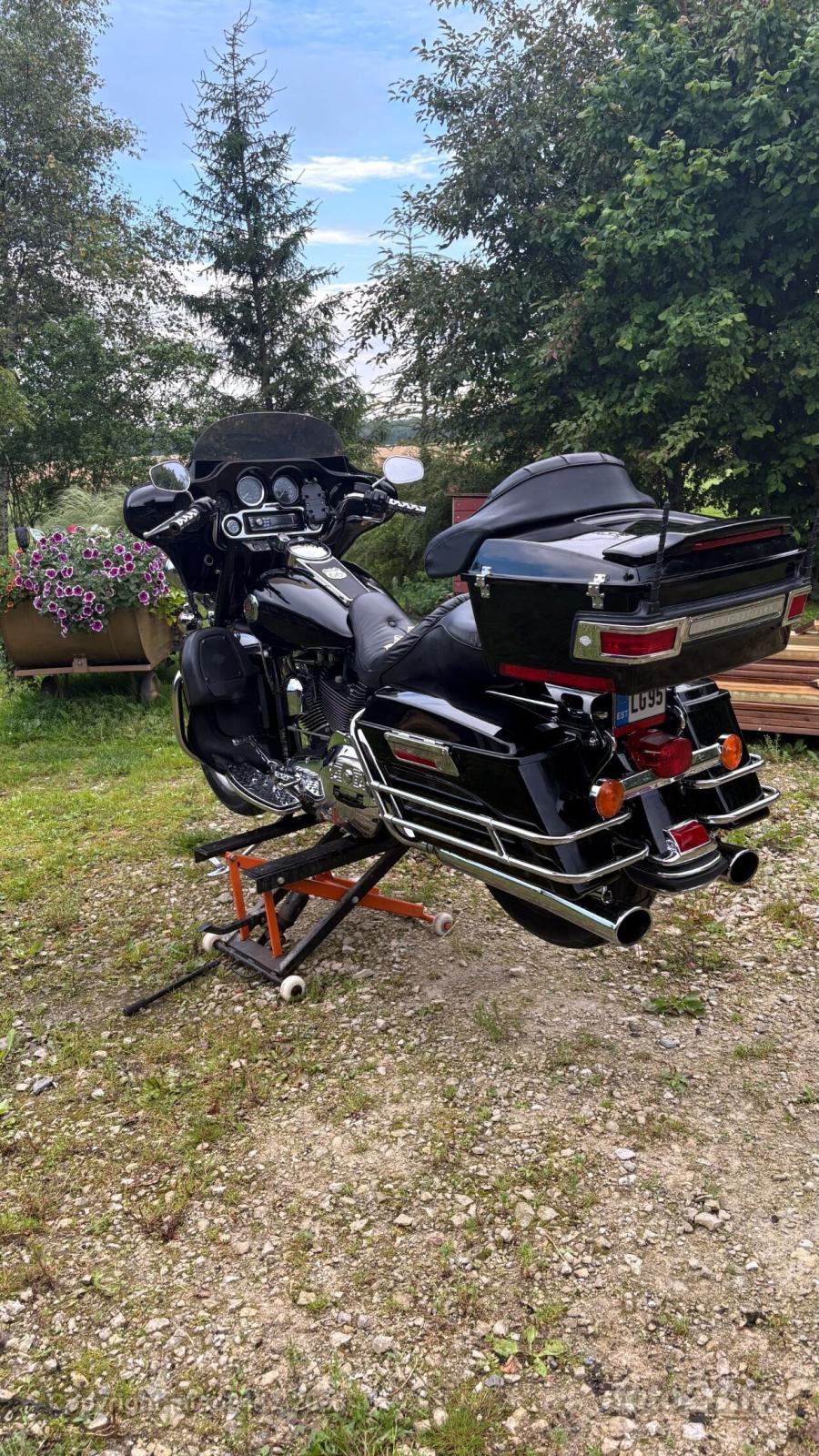Черный Харли-Девидсон Electra Glide 2000 в Пярну, объемом двигателя 1.45 л и пробегом 38 тыс. км за 7000 €, фото 6 на AUTOMOTO.COM.LV