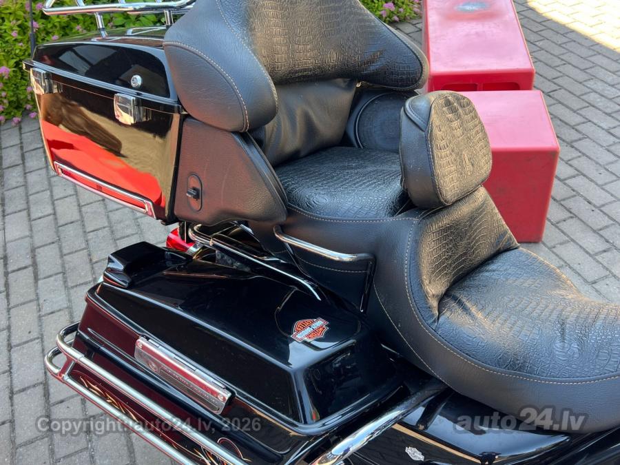 Melns Harley-Davidson Electra Glide 2000 Tallina, ar dzinēja tilpumu 1.45 L un nobraukumu 0 tūkst. km par 8000 €, foto 12 vietnē AUTOMOTO.COM.LV