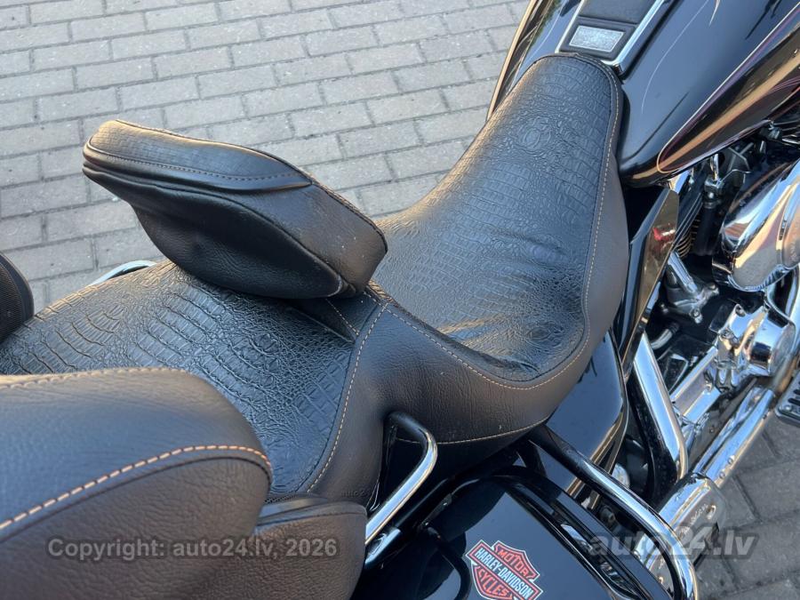 Melns Harley-Davidson Electra Glide 2000 Tallina, ar dzinēja tilpumu 1.45 L un nobraukumu 0 tūkst. km par 8000 €, foto 13 vietnē AUTOMOTO.COM.LV