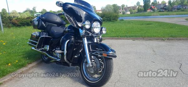 Black Harley-Davidson Electra Glide 2001 in Valga, with an engine capacity of 1.45 L and mileage of 41 thousand km for 8250 €, photo 3 on AUTOMOTO.COM.LV