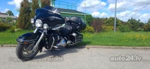 Black Harley-Davidson Electra Glide 2001 in Valga, with an engine capacity of 1.45 L and mileage of 41 thousand km for 8250 €, photo 5 on AUTOMOTO.COM.LV