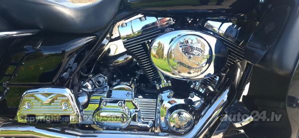 Black Harley-Davidson Electra Glide 2001 in Valga, with an engine capacity of 1.45 L and mileage of 41 thousand km for 8250 €, photo 7 on AUTOMOTO.COM.LV