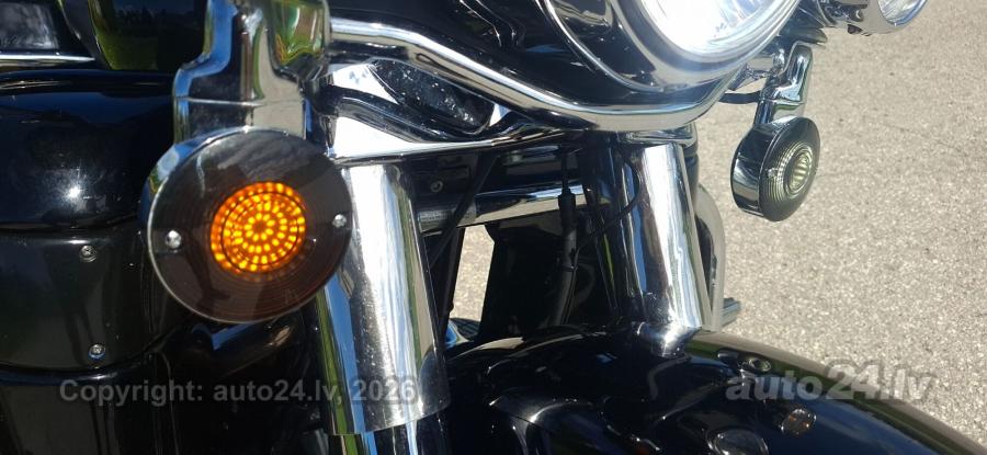 Black Harley-Davidson Electra Glide 2001 in Valga, with an engine capacity of 1.45 L and mileage of 41 thousand km for 8250 €, photo 10 on AUTOMOTO.COM.LV