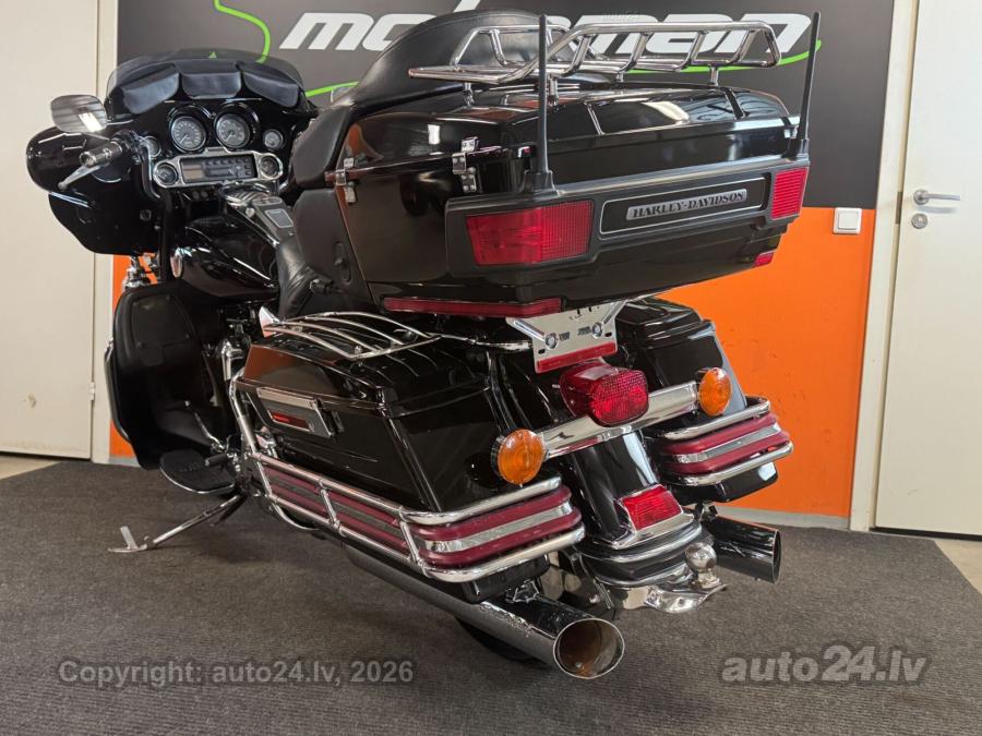 Black Harley-Davidson Electra Glide 2002 in Tartu, with an engine capacity of 1.45 L and mileage of 32 thousand km for 7490 €, photo 9 on AUTOMOTO.COM.LV