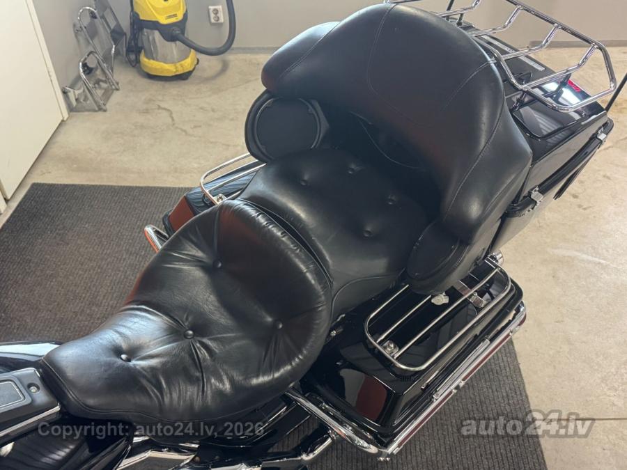 Black Harley-Davidson Electra Glide 2002 in Tartu, with an engine capacity of 1.45 L and mileage of 32 thousand km for 7490 €, photo 11 on AUTOMOTO.COM.LV
