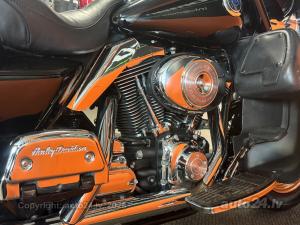 Black Harley-Davidson Electra Glide 2002 in Tartu, with an engine capacity of 1.45 L and mileage of 32 thousand km for 7490 €, photo 14 on AUTOMOTO.COM.LV