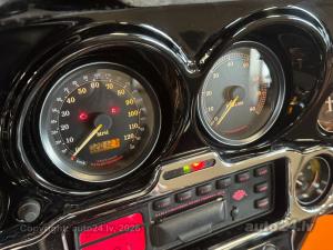 Black Harley-Davidson Electra Glide 2002 in Tartu, with an engine capacity of 1.45 L and mileage of 32 thousand km for 7490 €, photo 15 on AUTOMOTO.COM.LV