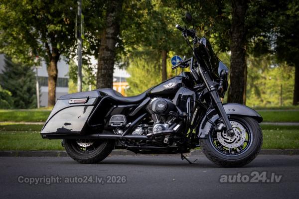 Черный Харли-Девидсон Electra Glide 2003 в Тарту, объемом двигателя 1.45 л и пробегом 39 тыс. км за 7499 €, фото 1 на AUTOMOTO.COM.LV