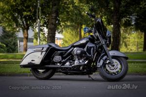Melns Harley-Davidson Electra Glide 2003 Tartu, ar dzinēja tilpumu 1.45 L un nobraukumu 39 tūkst. km par 7499 €, foto  vietnē AUTOMOTO.COM.LV