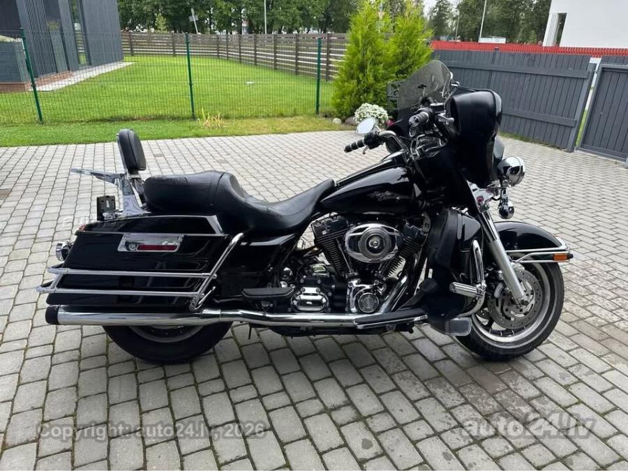 Черный Харли-Девидсон Electra Glide 2007 в Вильянди, объемом двигателя 1.60 л и пробегом 32 тыс. км за 9000 €, фото 1 на AUTOMOTO.COM.LV