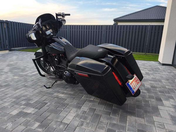 Melns Harley-Davidson Electra Glide 2007 Šauļi, ar dzinēja tilpumu 1.58 L un nobraukumu 2 tūkst. km par 8990 €, foto 4 vietnē AUTOMOTO.COM.LV