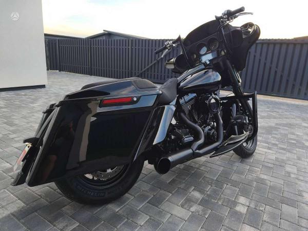 Melns Harley-Davidson Electra Glide 2007 Šauļi, ar dzinēja tilpumu 1.58 L un nobraukumu 2 tūkst. km par 8990 €, foto 5 vietnē AUTOMOTO.COM.LV