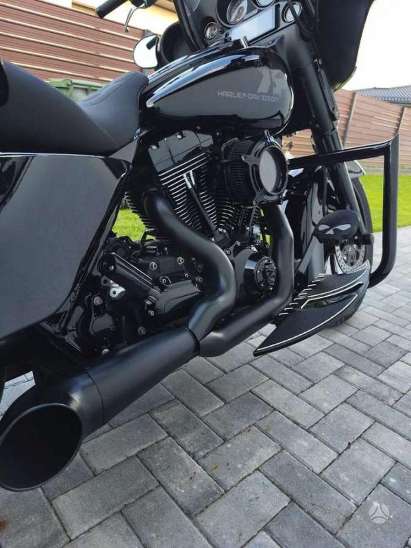 Melns Harley-Davidson Electra Glide 2007 Šauļi, ar dzinēja tilpumu 1.58 L un nobraukumu 2 tūkst. km par 8990 €, foto 7 vietnē AUTOMOTO.COM.LV