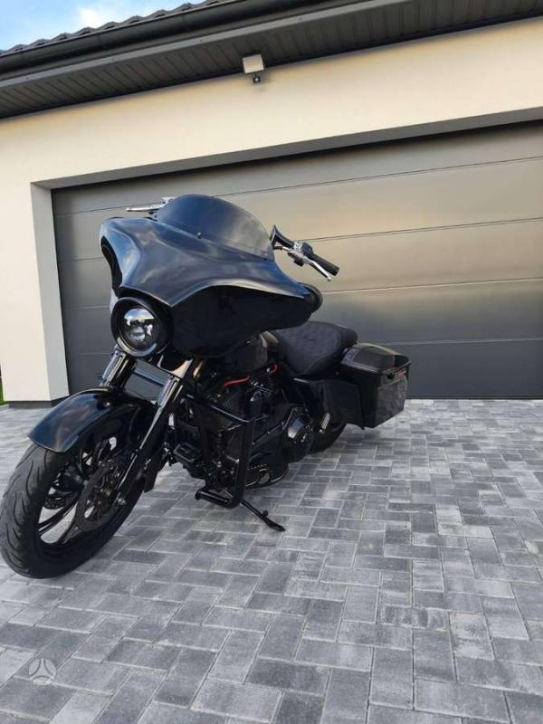 Melns Harley-Davidson Electra Glide 2007 Šauļi, ar dzinēja tilpumu 1.58 L un nobraukumu 2 tūkst. km par 8990 €, foto 9 vietnē AUTOMOTO.COM.LV