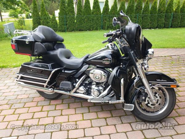 Melns Harley-Davidson Electra Glide 2008 Otepē, ar dzinēja tilpumu 1.58 L un nobraukumu 58 tūkst. km par 9800 €, foto 2 vietnē AUTOMOTO.COM.LV