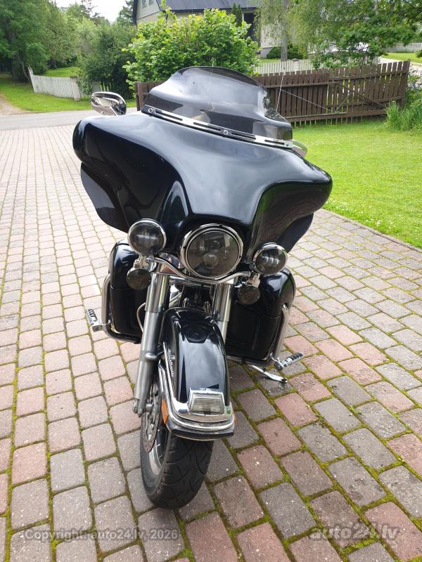 Melns Harley-Davidson Electra Glide 2008 Otepē, ar dzinēja tilpumu 1.58 L un nobraukumu 58 tūkst. km par 9800 €, foto 8 vietnē AUTOMOTO.COM.LV