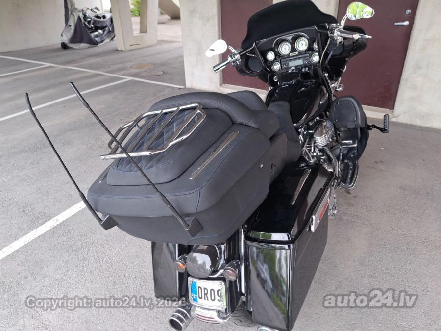 Черный Харли-Девидсон Electra Glide 2008 в Таллин, объемом двигателя 1.80 л и пробегом 0 тыс. км за 13500 €, фото 4 на AUTOMOTO.COM.LV