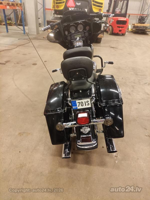 Black Harley-Davidson Electra Glide 2008 in Tallinn, with an engine capacity of 1.60 L and mileage of 50 thousand km for 8500 €, photo 5 on AUTOMOTO.COM.LV