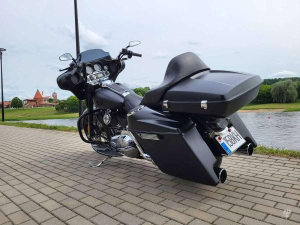 Melns Harley-Davidson Electra Glide 2008 Kauņa, ar dzinēja tilpumu 1.60 L un nobraukumu 22 tūkst. km par 7299 €, foto 5 vietnē AUTOMOTO.COM.LV