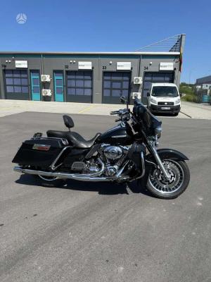 Melns Harley-Davidson Electra Glide 2010 Viļņa, ar dzinēja tilpumu 1.69 L un nobraukumu 15 tūkst. km par 7500 €, foto  vietnē AUTOMOTO.COM.LV