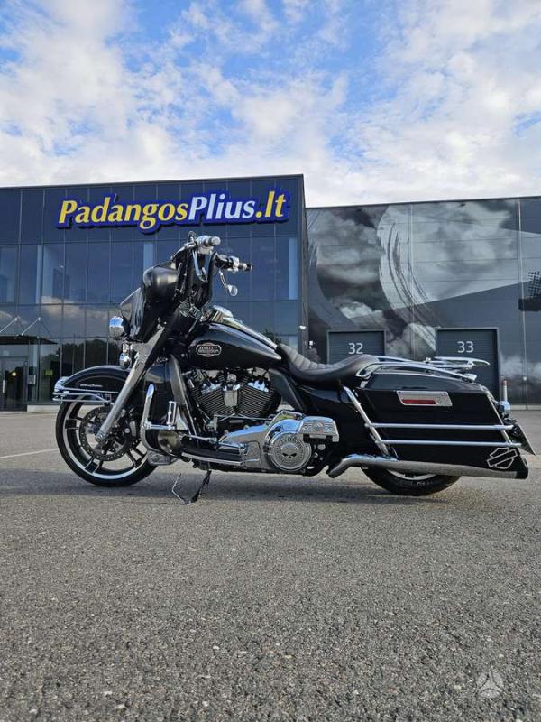 Black Harley-Davidson Electra Glide 2010 in Kaunas, with an engine capacity of 1.58 L and mileage of 57 thousand km for 10000 €, photo 1 on AUTOMOTO.COM.LV