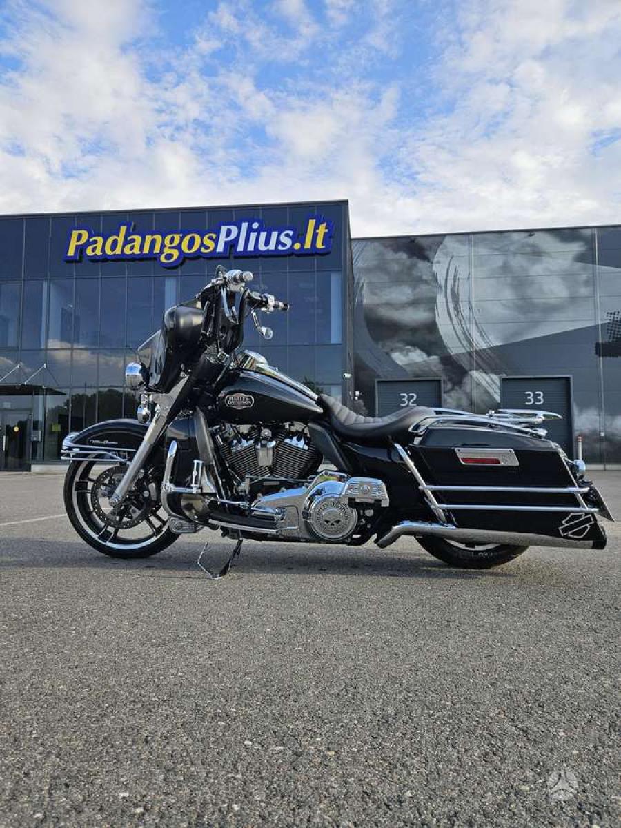 Black Harley-Davidson Electra Glide 2010 in Kaunas, with an engine capacity of 1.58 L and mileage of 57 thousand km for 10000 €, photo 1 on AUTOMOTO.COM.LV