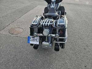 Black Harley-Davidson Electra Glide 2010 in Kaunas, with an engine capacity of 1.58 L and mileage of 57 thousand km for 10000 €, photo 6 on AUTOMOTO.COM.LV