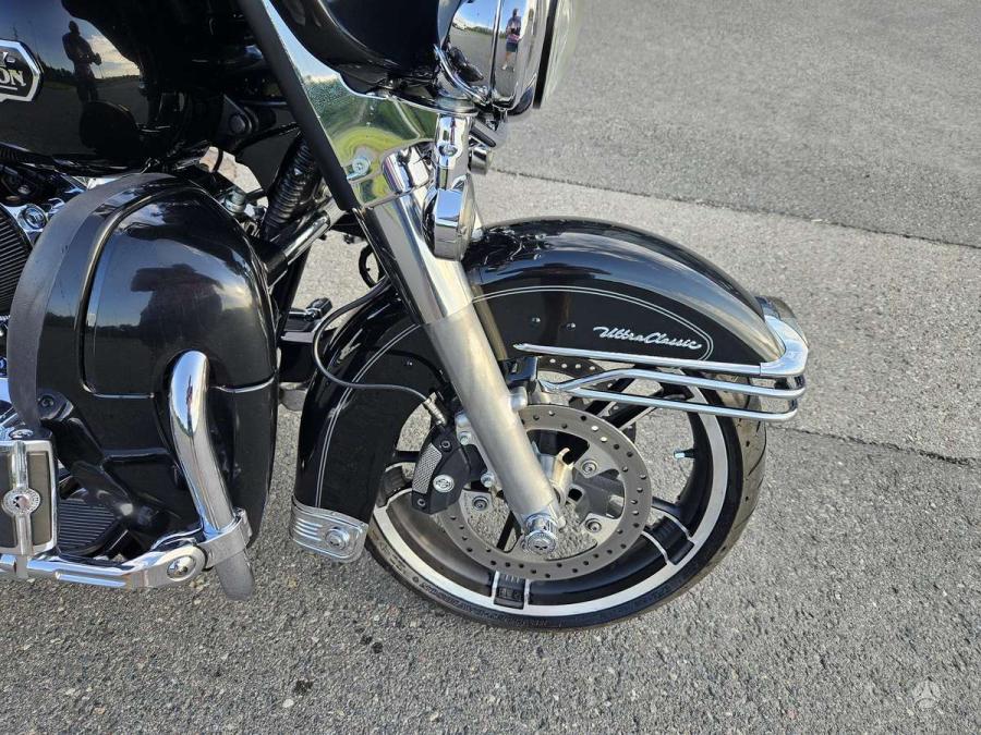Black Harley-Davidson Electra Glide 2010 in Kaunas, with an engine capacity of 1.58 L and mileage of 57 thousand km for 10000 €, photo 12 on AUTOMOTO.COM.LV