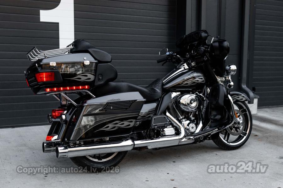 Black Harley-Davidson Electra Glide 2011 in Tallinn, with an engine capacity of 1.69 L and mileage of 18 thousand km for 11990 €, photo 4 on AUTOMOTO.COM.LV