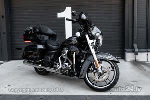 Black Harley-Davidson Electra Glide 2011 in Tallinn, with an engine capacity of 1.69 L and mileage of 18 thousand km for 11990 €, photo 5 on AUTOMOTO.COM.LV