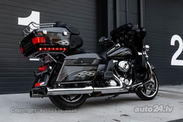 Black Harley-Davidson Electra Glide 2011 in Tallinn, with an engine capacity of 1.69 L and mileage of 18 thousand km for 11990 €, photo 9 on AUTOMOTO.COM.LV