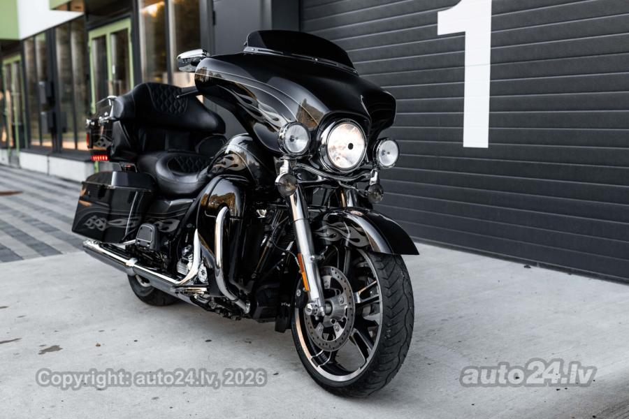 Black Harley-Davidson Electra Glide 2011 in Tallinn, with an engine capacity of 1.69 L and mileage of 18 thousand km for 11990 €, photo 13 on AUTOMOTO.COM.LV