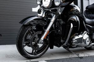 Black Harley-Davidson Electra Glide 2011 in Tallinn, with an engine capacity of 1.69 L and mileage of 18 thousand km for 11990 €, photo 15 on AUTOMOTO.COM.LV