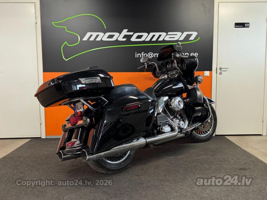Black Harley-Davidson Electra Glide 2013 in Tartu, with an engine capacity of 1.69 L and mileage of 38 thousand km for 9990 €, photo 4 on AUTOMOTO.COM.LV