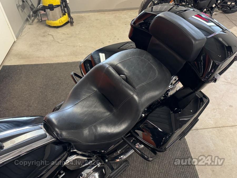 Black Harley-Davidson Electra Glide 2013 in Tartu, with an engine capacity of 1.69 L and mileage of 38 thousand km for 9990 €, photo 8 on AUTOMOTO.COM.LV