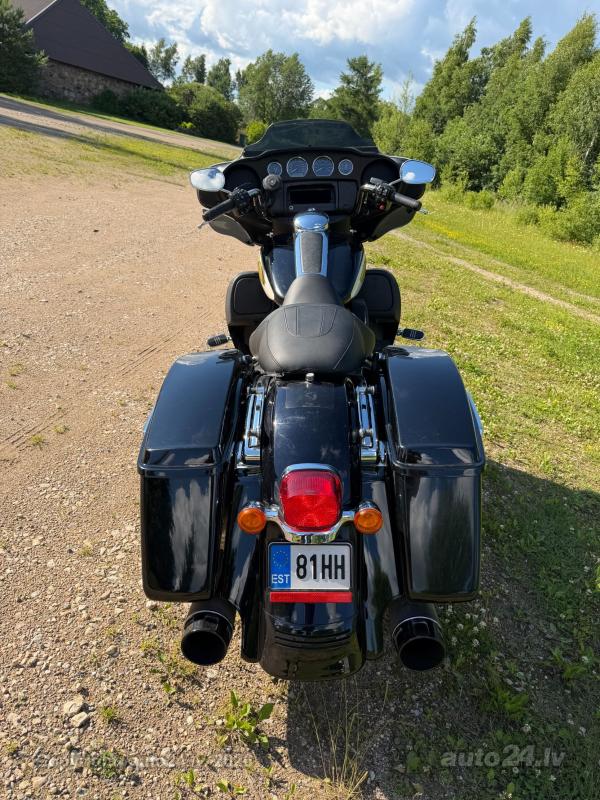 Melns Harley-Davidson Electra Glide 2016 Viljandi, ar dzinēja tilpumu 1.69 L un nobraukumu 0 tūkst. km par 16500 €, foto 3 vietnē AUTOMOTO.COM.LV
