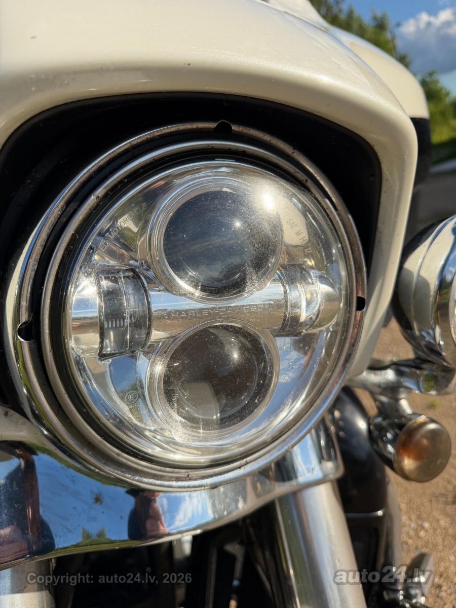Melns Harley-Davidson Electra Glide 2016 Viljandi, ar dzinēja tilpumu 1.69 L un nobraukumu 0 tūkst. km par 16500 €, foto 9 vietnē AUTOMOTO.COM.LV