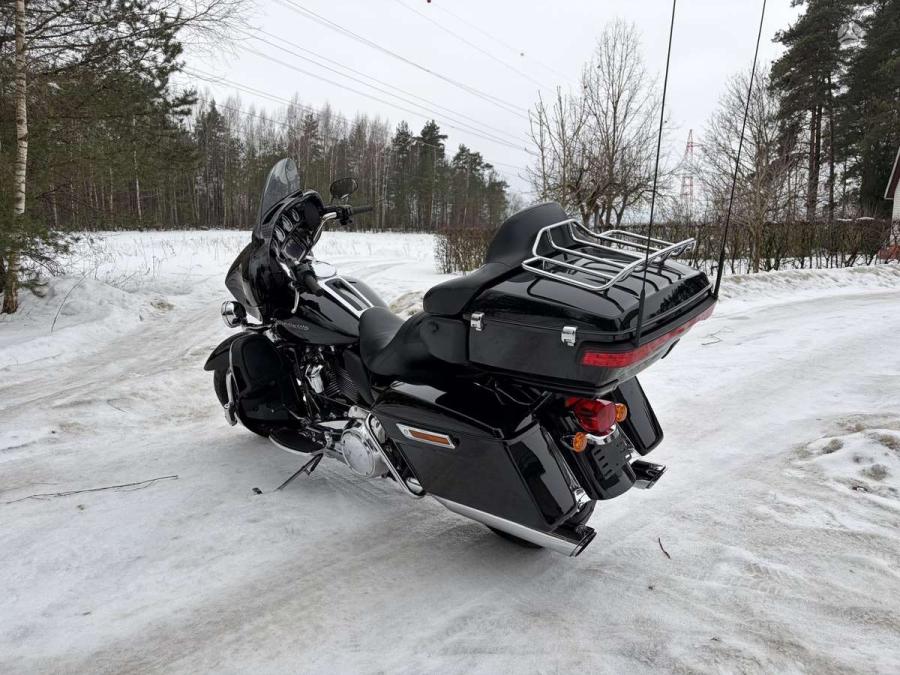 Melns Harley-Davidson Electra Glide 2018 Viļņa, ar dzinēja tilpumu 1.75 L un nobraukumu 21 tūkst. km par 15200 €, foto 5 vietnē AUTOMOTO.COM.LV