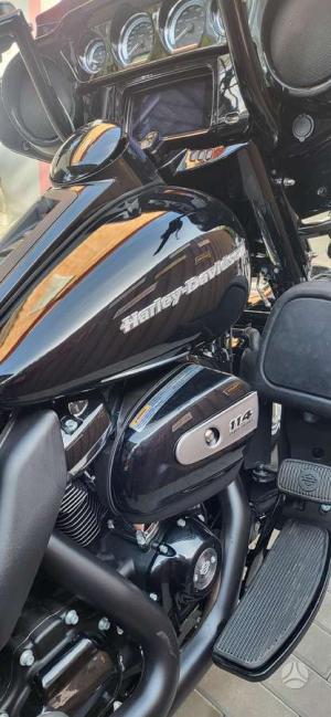 Black Harley-Davidson Electra Glide 2020 in Kaunas, with an engine capacity of 1.87 L and mileage of 24 thousand km for 17500 €, photo 8 on AUTOMOTO.COM.LV