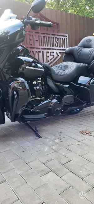 Black Harley-Davidson Electra Glide 2020 in Kaunas, with an engine capacity of 1.87 L and mileage of 24 thousand km for 16500 €, photo 4 on AUTOMOTO.COM.LV