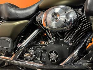Zaļš Harley-Davidson Electra Glide 2003 Tartu, ar dzinēja tilpumu 1.45 L un nobraukumu 38 tūkst. km par 7590 €, foto 8 vietnē AUTOMOTO.COM.LV