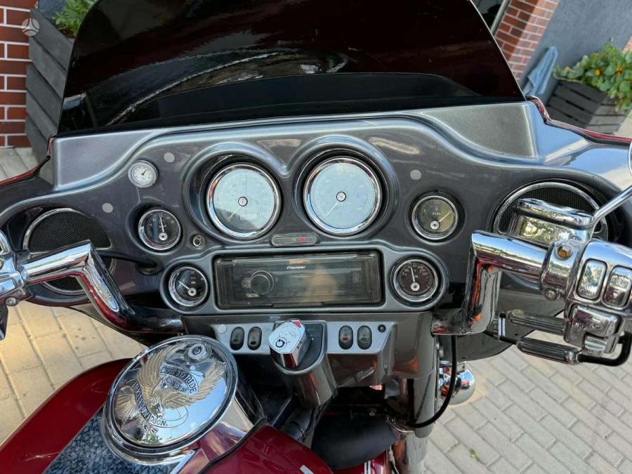 Harley-Davidson Electra Glide 2000 in Saldus, with an engine capacity of 1.45 L and mileage of 100 thousand km for 4750 €, photo 8 on AUTOMOTO.COM.LV