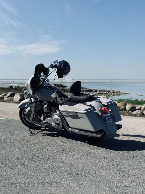 Harley-Davidson Electra Glide 2002 in Tallinn, with an engine capacity of 0.00 L and mileage of 35 thousand km for 11300 €, photo 11 on AUTOMOTO.COM.LV