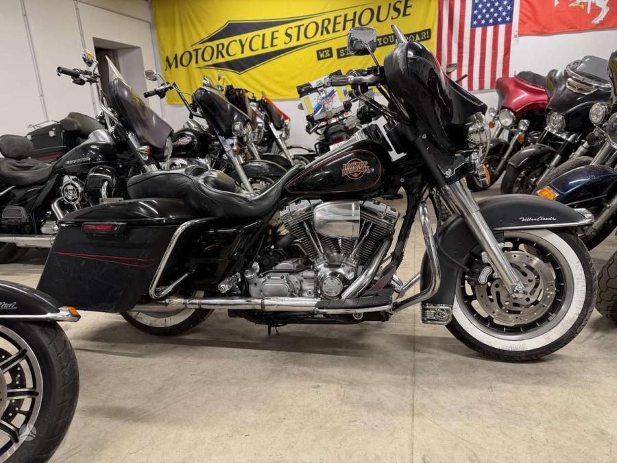 Harley-Davidson Electra Glide 2002 in Siauliai, with an engine capacity of 1.45 L and mileage of 20 thousand km for 4200 €, photo 6 on AUTOMOTO.COM.LV