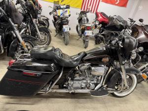 Harley-Davidson Electra Glide 2002 in Siauliai, with an engine capacity of 1.45 L and mileage of 20 thousand km for 4200 €, photo 7 on AUTOMOTO.COM.LV