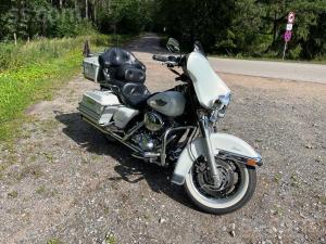 Harley-Davidson Electra Glide 2003 Rīga, ar dzinēja tilpumu 1.45 L un nobraukumu 0 tūkst. km par 7000 €, foto 3 vietnē AUTOMOTO.COM.LV