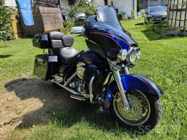 Harley-Davidson Electra Glide 2004 in Riga, with an engine capacity of 1.69 L and mileage of 0 thousand km for 8500 €, photo 4 on AUTOMOTO.COM.LV